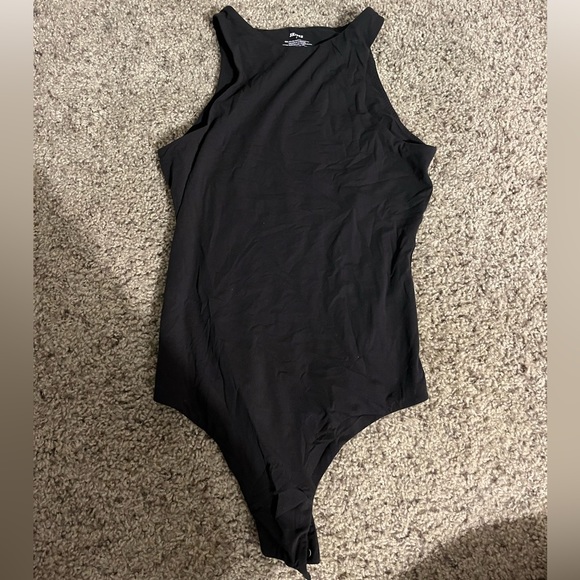 SKIMS | Tops | Skims Fits Everybody High Neck | Poshmark